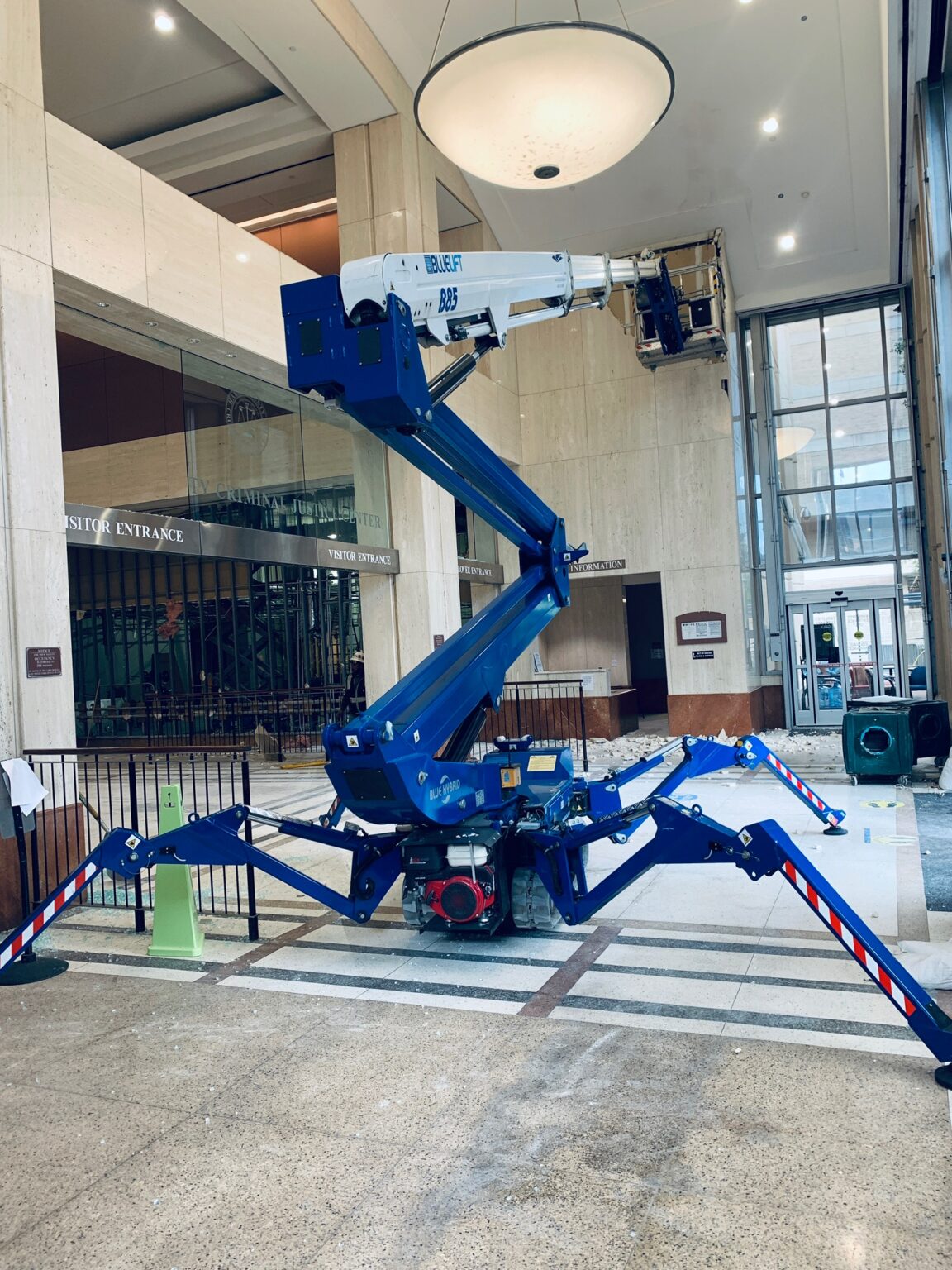 Houston TX Articulating Man Lift | Xpress Aerial Lift Rentals | Houston, TX