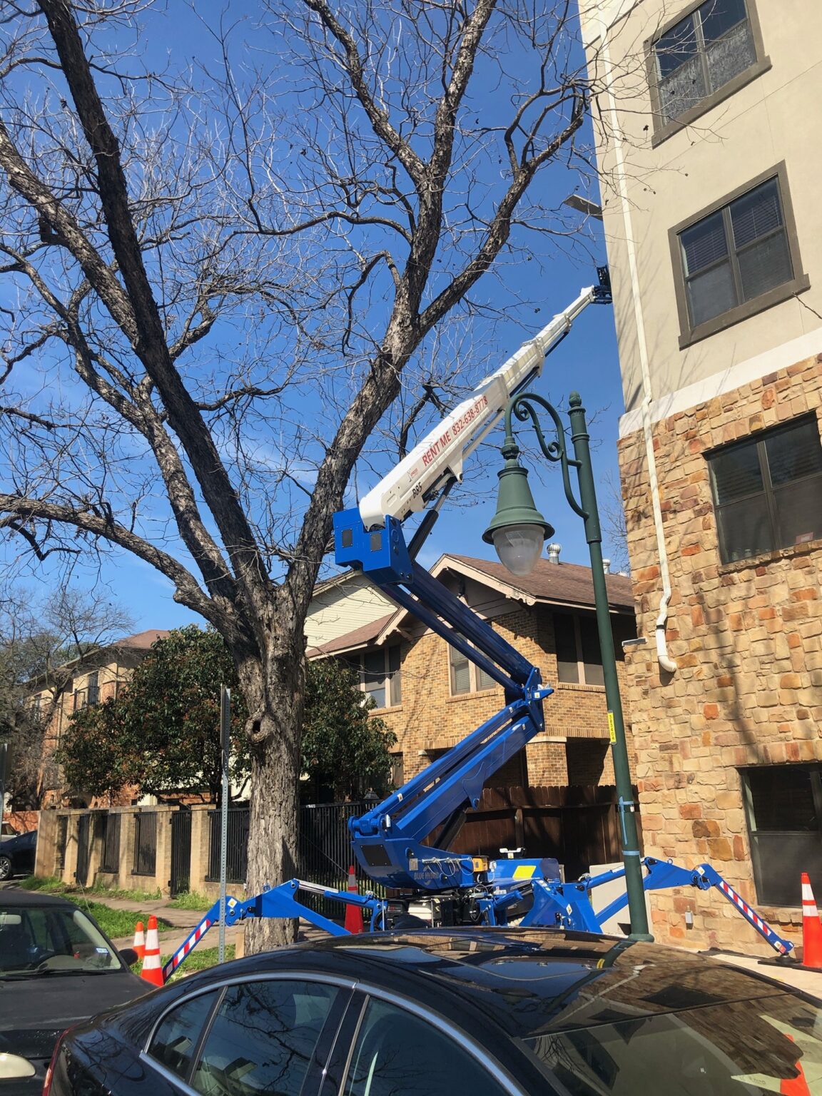 Pasadena TX Spider Man Lift | Xpress Aerial Lift Rentals