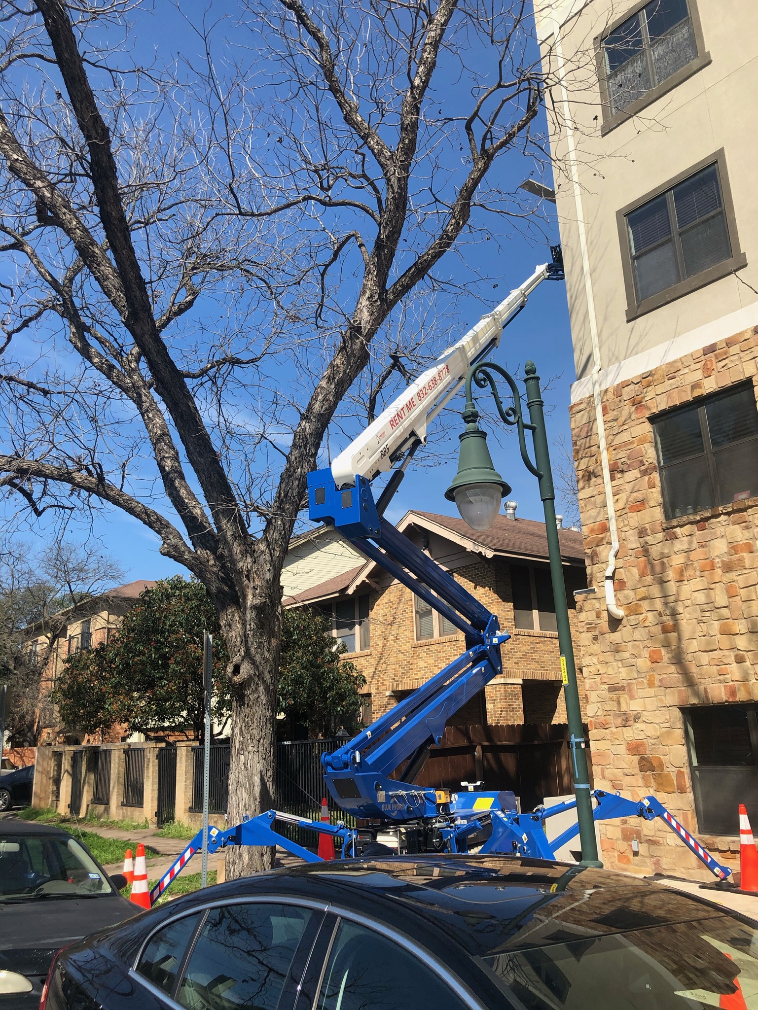 Pasadena TX Spider Man Lift | Xpress Aerial Lift Rentals